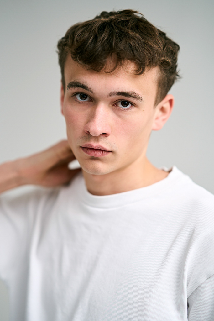 MALE MODELS - GRAND MODELS
