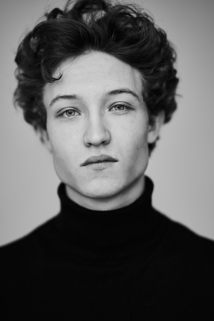 MALE MODELS - GRAND MODELS